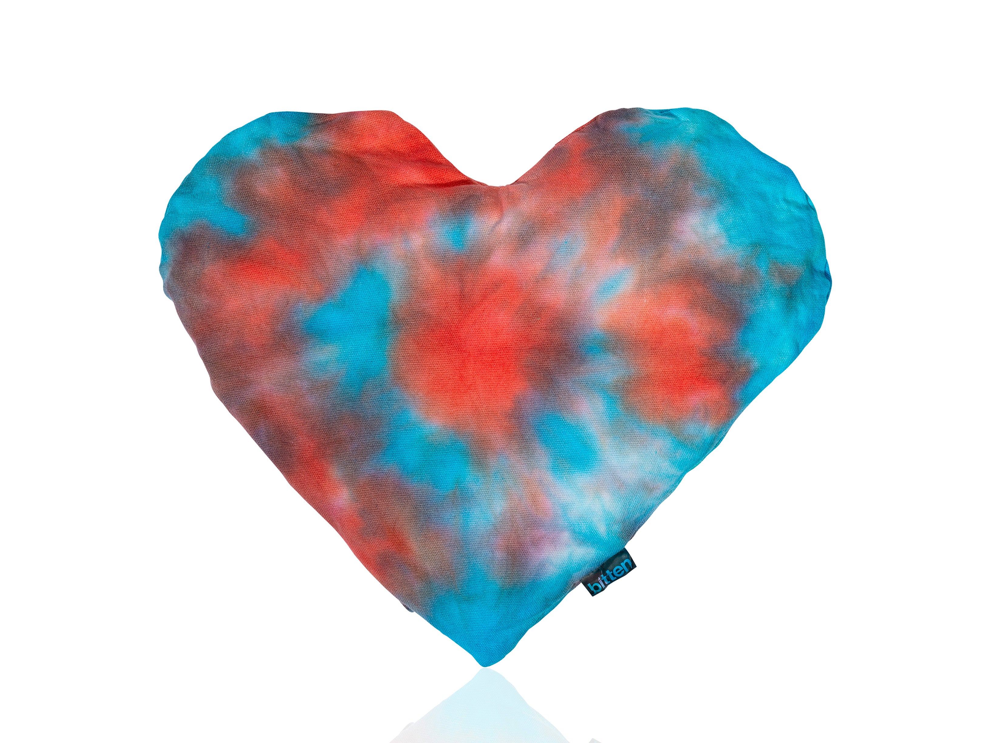 Huggable Tie Dye Heart – BITTEN BV
